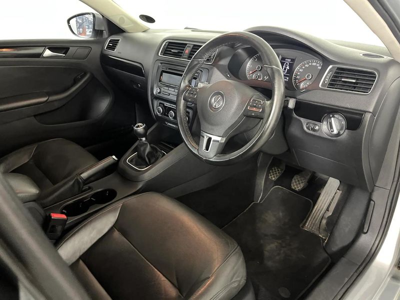 Used Volkswagen Jetta VI 1.6 TDI Comfortline for sale in Western Cape ...