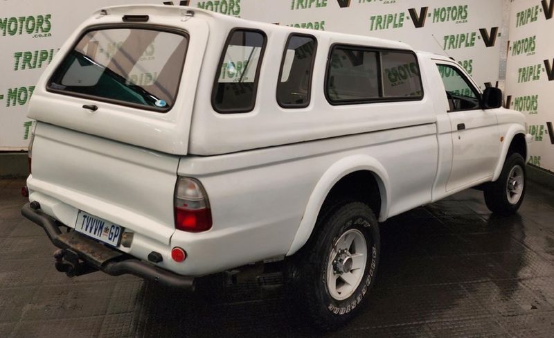 Used Mitsubishi Colt 2400i LWB 4x4 Trailbuster Single-Cab for sale in ...