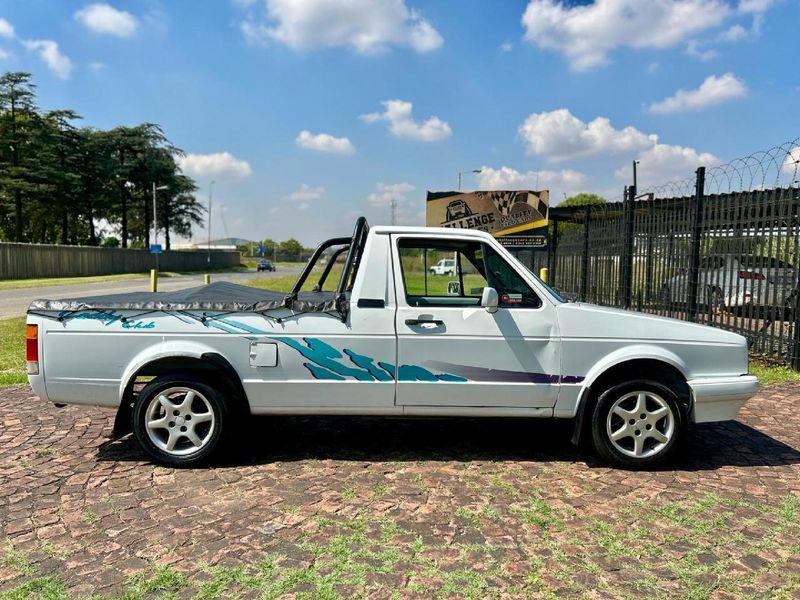 Used Volkswagen Caddy Pick-Up 1.6 Single-Cab Club for sale in Gauteng ...