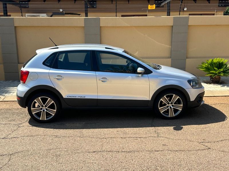 Used Volkswagen Polo 1.6 TDI Cross for sale in Gauteng - Cars.co.za (ID ...