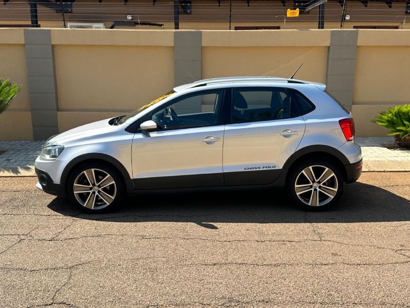 Used Volkswagen Polo 1.6 TDI Cross for sale in Gauteng - Cars.co.za (ID ...