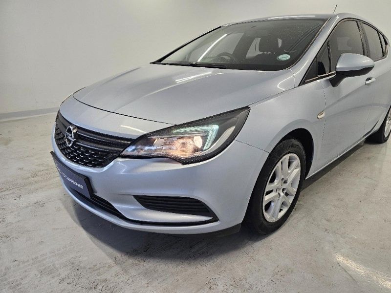 Used Opel Astra 1.0T Essentia 5-dr for sale in Gauteng - Cars.co.za (ID ...