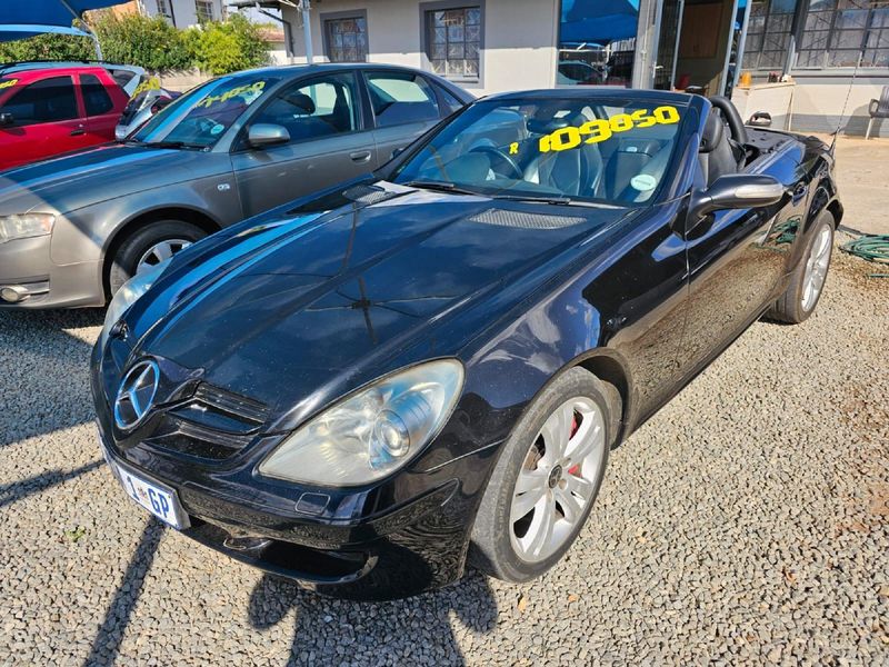 Used Mercedes-Benz SLK 200 Kompressor for sale in North West Province ...