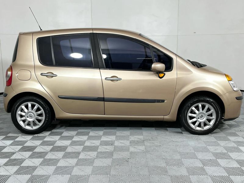 Used Renault Modus 1.4 Moi Limited Edition for sale in Gauteng - Cars ...