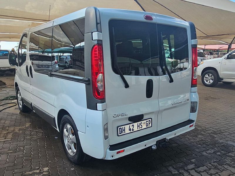 Used Opel Vivaro 1.9 CDTi Bus for sale in Gauteng - Cars.co.za (ID ...