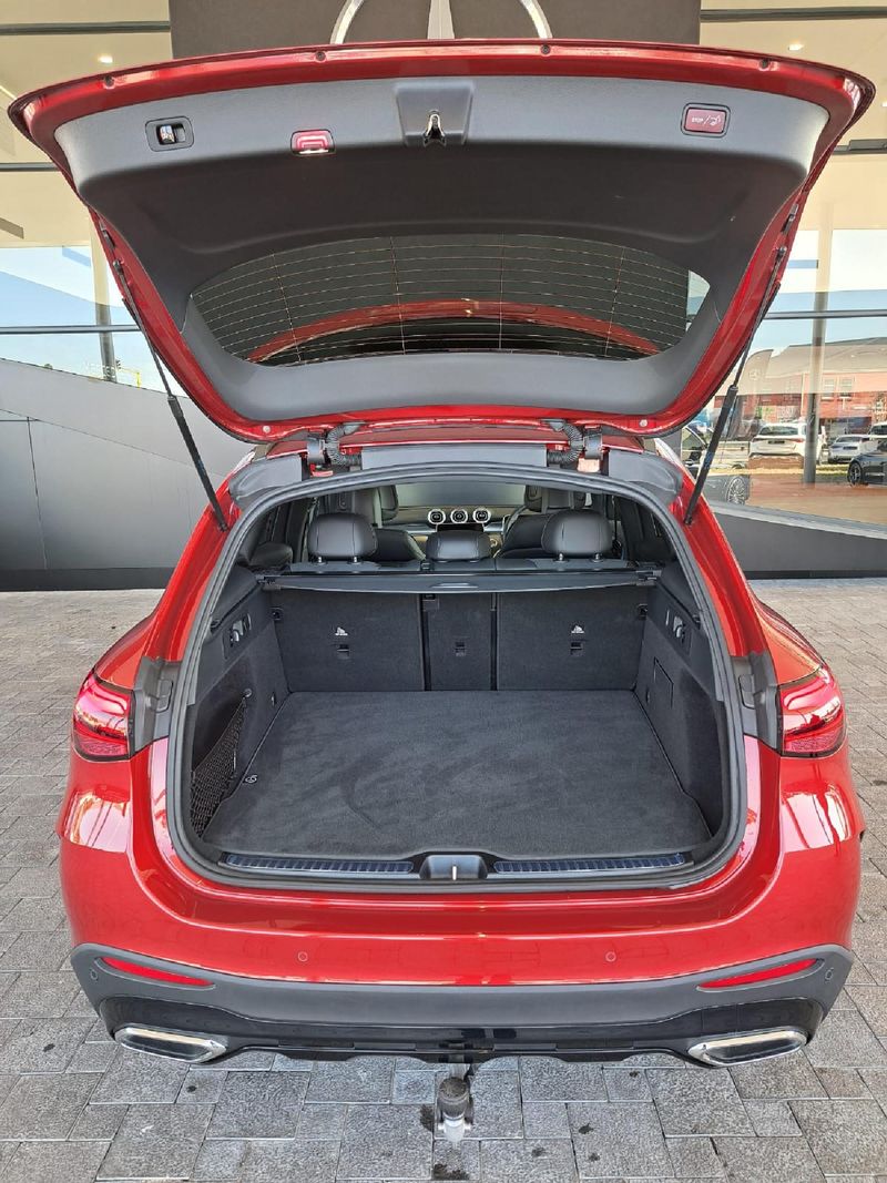 Used Mercedes-Benz GLC 300D 4Matic for sale in Western Cape - Cars.co ...