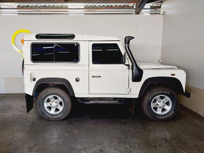 Used Land Rover Defender 90 90 2.5 TD5 CSW for sale in Mpumalanga ...