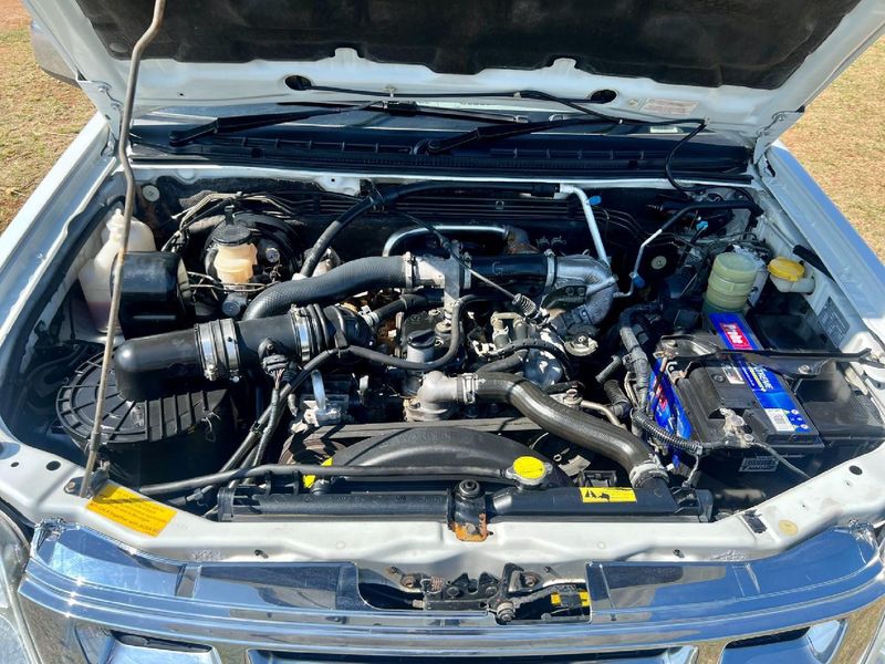 Used Isuzu KB 300 TDi LX Double-Cab for sale in Gauteng - Cars.co.za ...