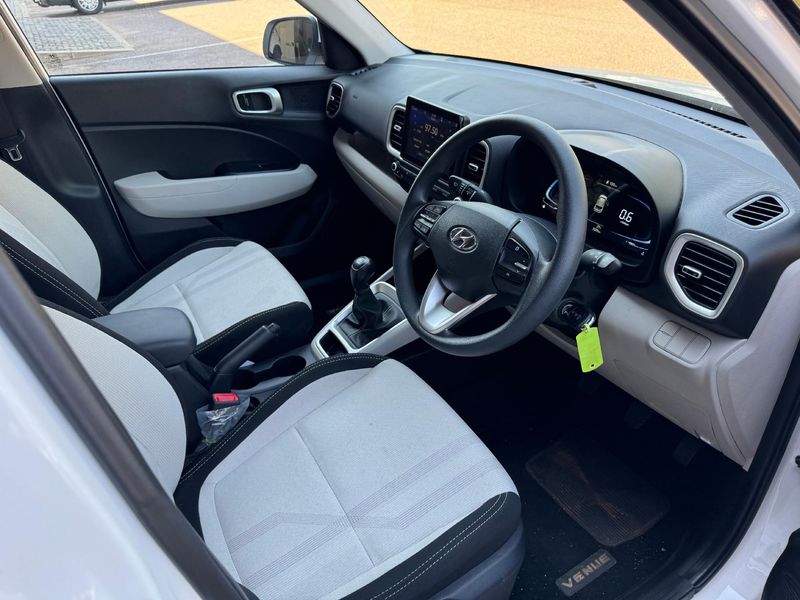 Used Hyundai Venue 1.2 Motion Cargo Panel Van for sale in Gauteng ...