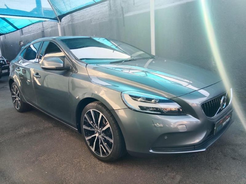 Used Volvo V40 T3 Momentum Auto for sale in Gauteng - Cars.co.za (ID ...