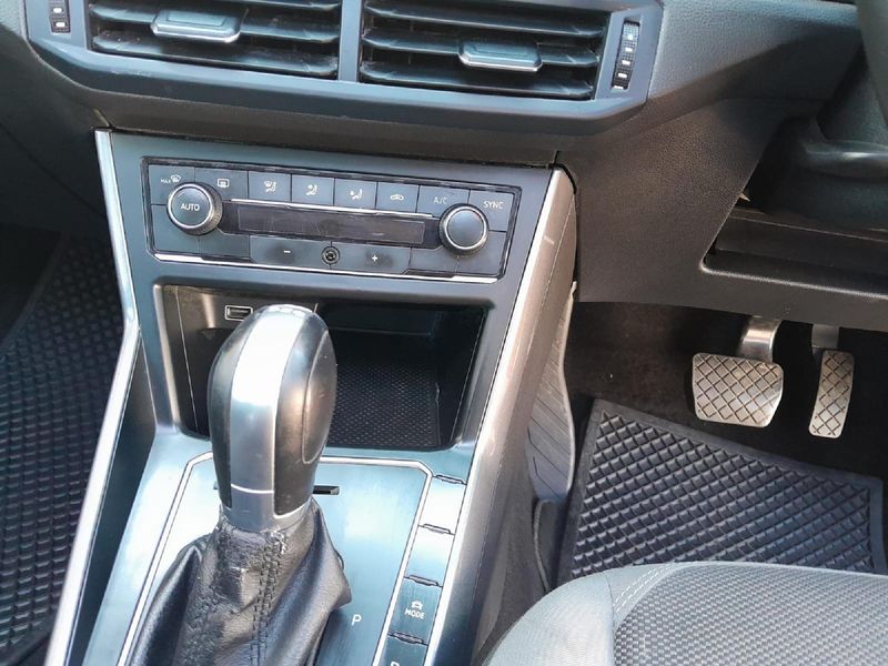 Used Volkswagen Polo GP 1.0 TSI R-Line Auto for sale in Gauteng - Cars ...