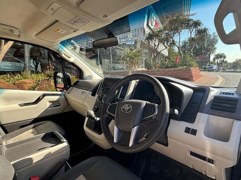 Used Toyota Quantum 2.8 GL 11-seat for sale in Gauteng - Cars.co.za (ID ...