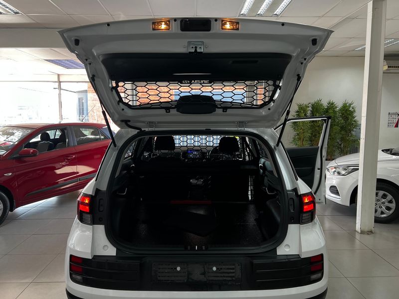 Used Hyundai Venue 1.2 Motion Cargo Panel Van for sale in Kwazulu Natal ...