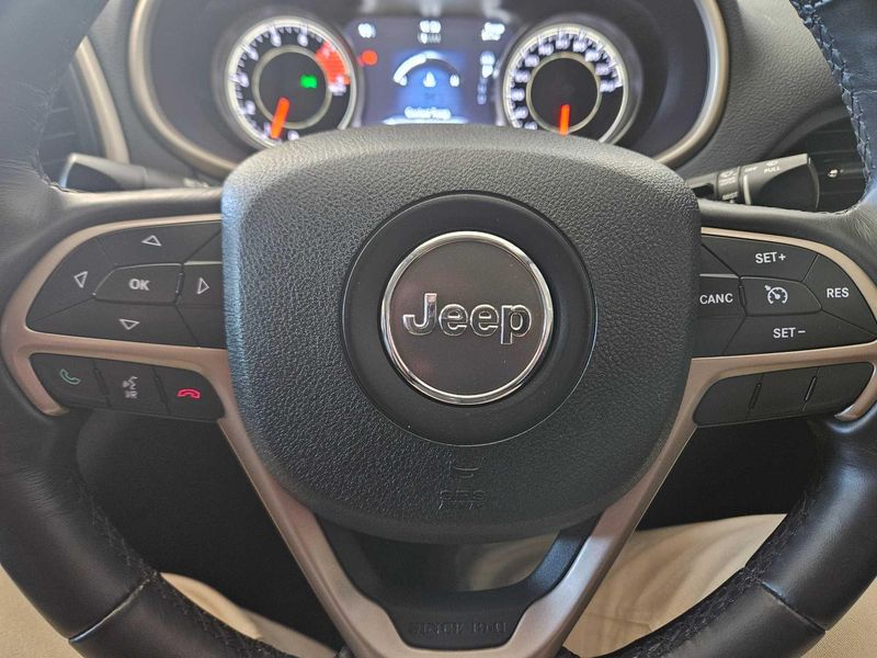 Used Jeep Cherokee 3.2 Limited AWD Auto for sale in Mpumalanga - Cars ...