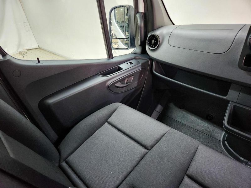 Used Mercedes-Benz Sprinter 319 CDI AWD F/C C/C for sale in Western ...