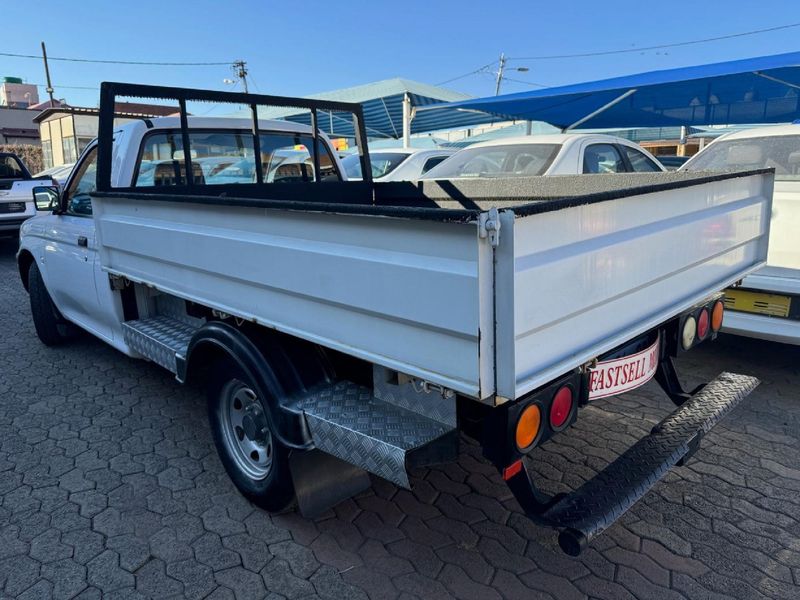 Used Mitsubishi Colt 2000 Hi-Line LWB for sale in Gauteng - Cars.co.za ...