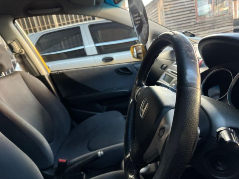 Used Honda Jazz 2006 Honda Jazz Small Auto for sale in Kwazulu Natal ...