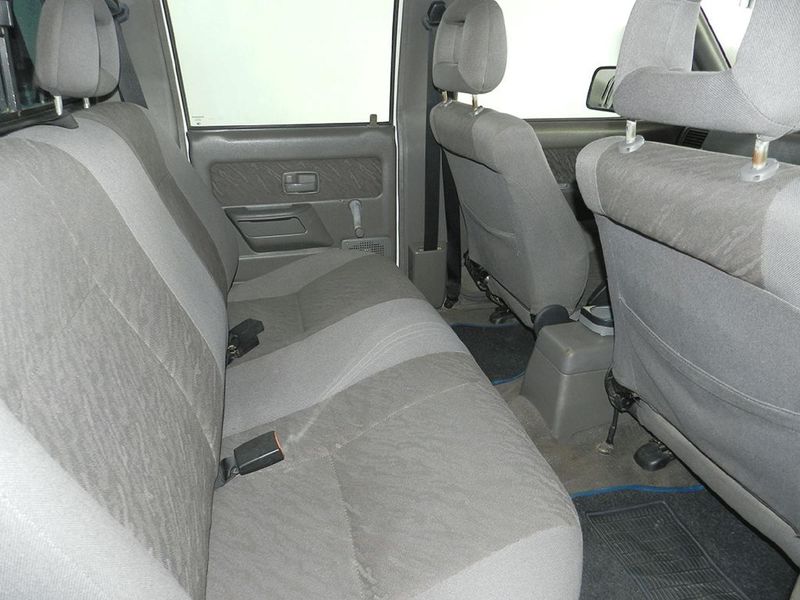 Used Isuzu KB 280 DT LE Double-Cab for sale in Mpumalanga - Cars.co.za ...