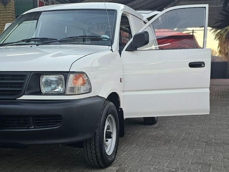 Used Toyota Stallion 2000i Panel Van for sale in Gauteng - Cars.co.za ...