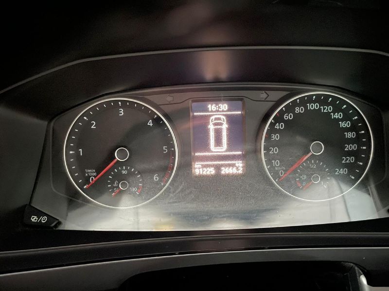 Used Volkswagen Caravelle T6 2.0 BiTDI Comfortline Auto for sale in ...