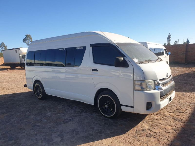 Used Toyota Quantum 2.7 Sesfikile 16-seat for sale in Gauteng - Cars.co ...