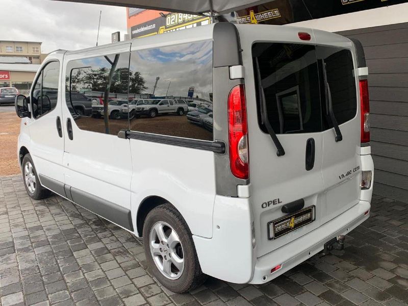 Used Opel Vivaro 1.9 CDTi Bus for sale in Western Cape - Cars.co.za (ID ...