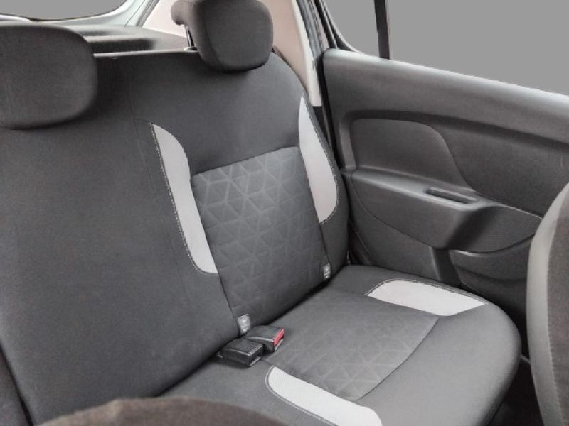Used Renault Sandero 900T Stepway for sale in Gauteng - Cars.co.za (ID ...