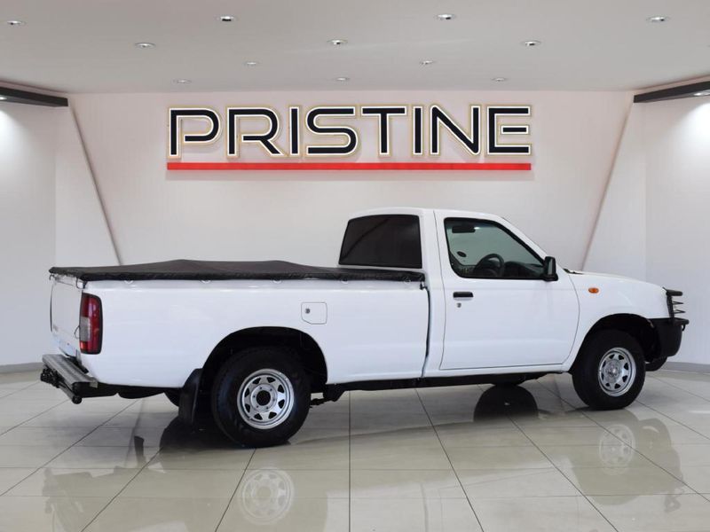 Used Nissan NP300 2.0i LWB Single-Cab for sale in Gauteng - Cars.co.za ...