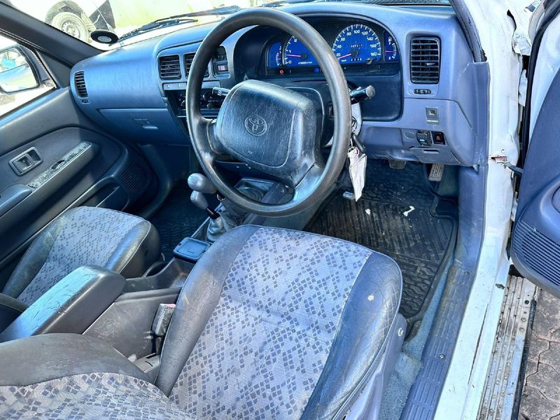 Used Toyota Hilux 3000 KZ-TE Raider 4x4 Double-Cab for sale in Gauteng ...