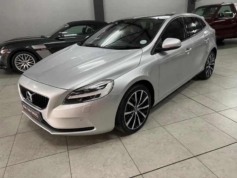 Used Volvo V40 2019 Volvo V40 D3 for sale in Kwazulu Natal - Cars.co.za (ID::9679974)