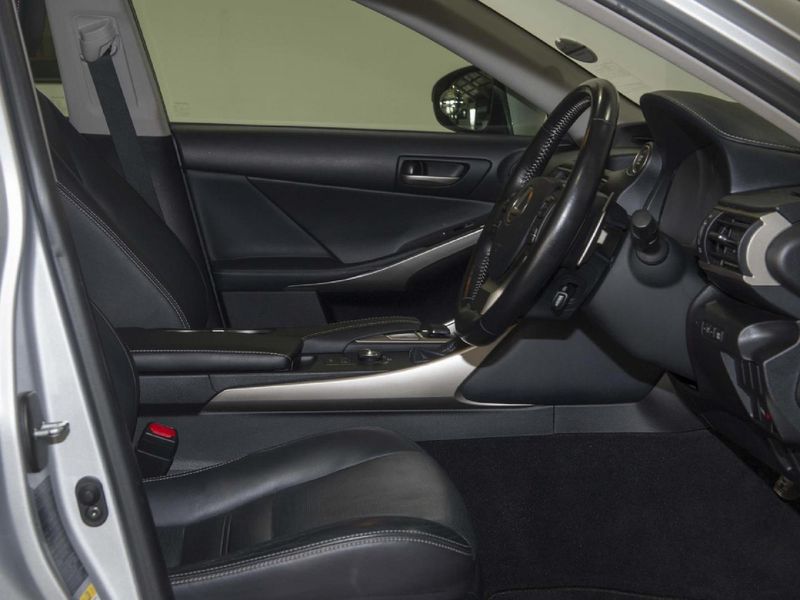 Used Lexus IS 200T EX | 300 EX for sale in Gauteng - Cars.co.za (ID ...