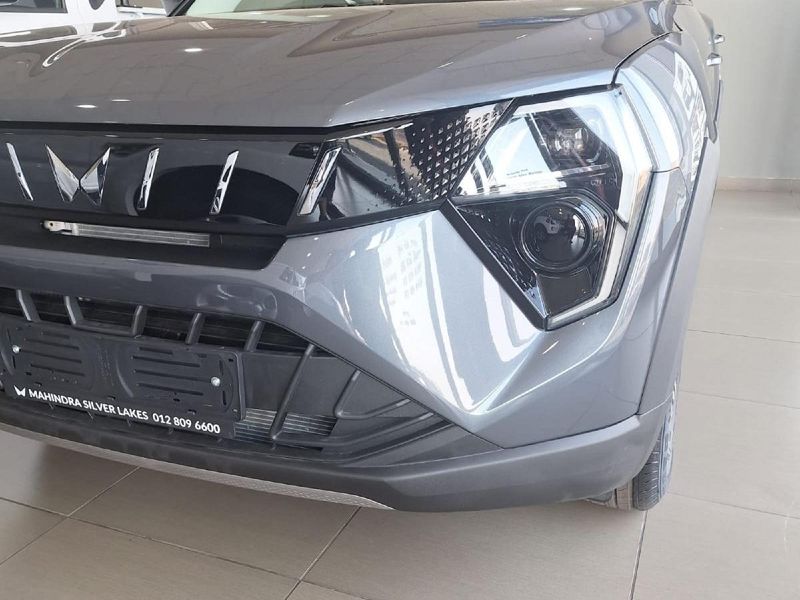 New Mahindra XUV 3XO 3X0 1.2 AX5 MT for sale in Gauteng - Cars.co.za ...