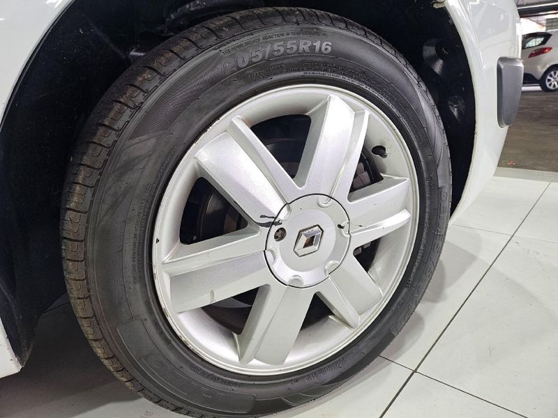 Used Renault Megane II 1.6 Sedan Expressions Auto for sale in Gauteng ...