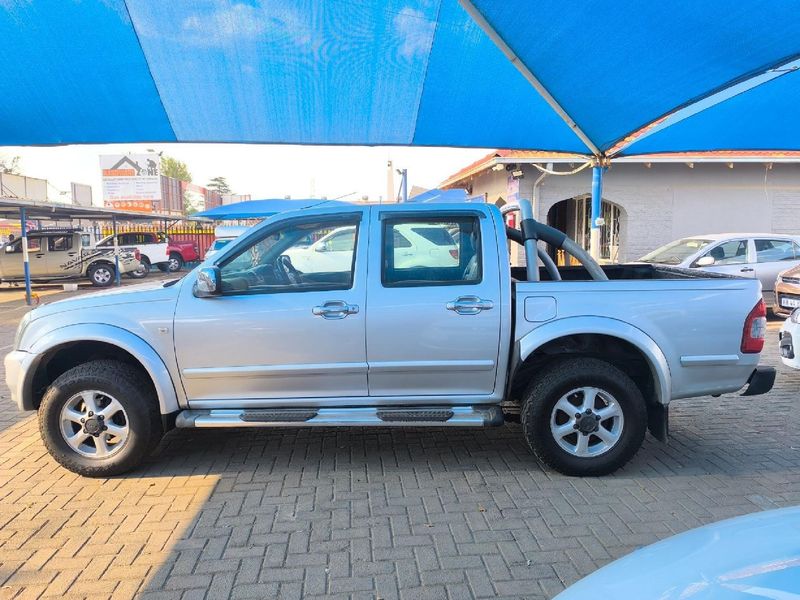 Used Isuzu KB 300 TDi LX Double-Cab for sale in Gauteng - Cars.co.za ...