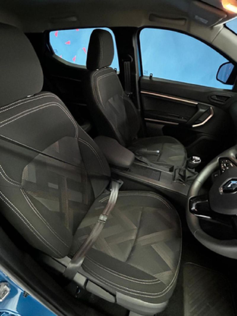 Used Renault Kiger 1.0T Zen for sale in Free State - Cars.co.za (ID ...