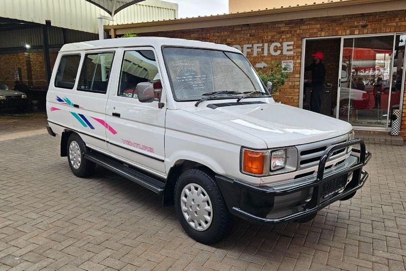 Used Toyota Venture 2200 6+4 for sale in Gauteng - Cars.co.za (ID::9834698)