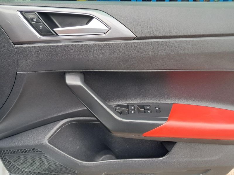 Used Volkswagen Polo 1.0 TSI R-LINE for sale in Gauteng - Cars.co.za ...