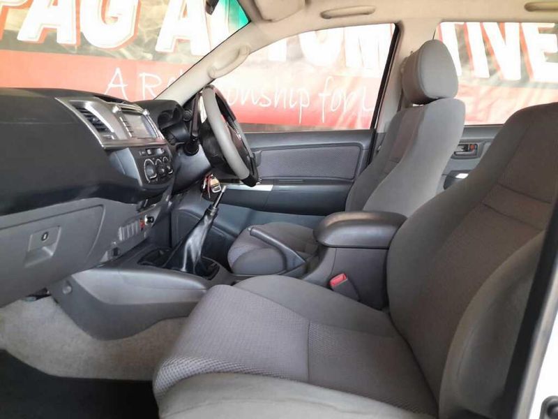 Used Toyota Hilux 2.7 VVTi Raider Raised Body Double-Cab for sale in ...