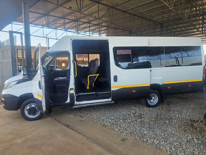 Used Iveco Daily 50C15V16 26 Seater 1 Owner Vehichle for sale in ...
