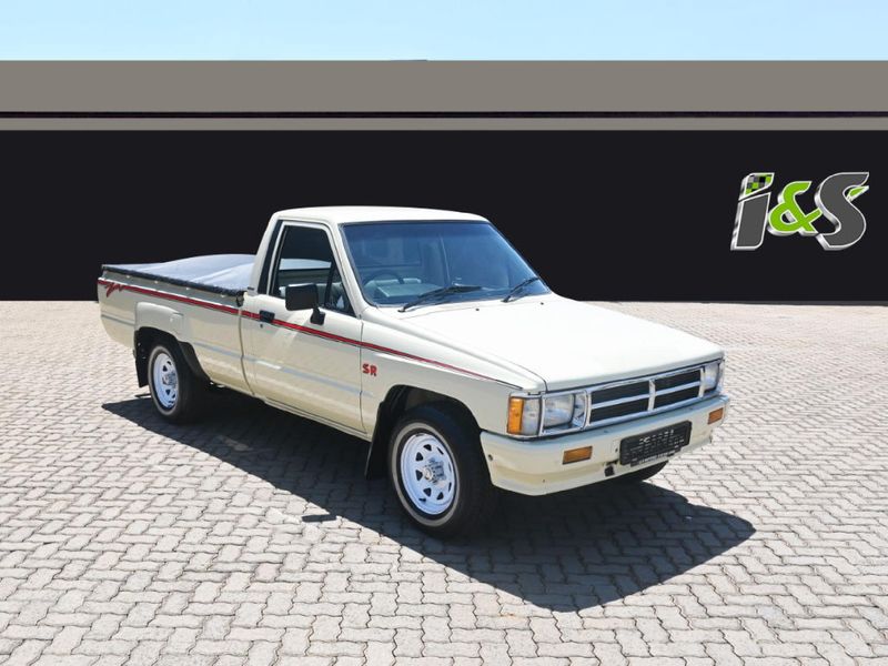 Used Toyota Hilux 2200 for sale in Gauteng - Cars.co.za (ID::9904497)