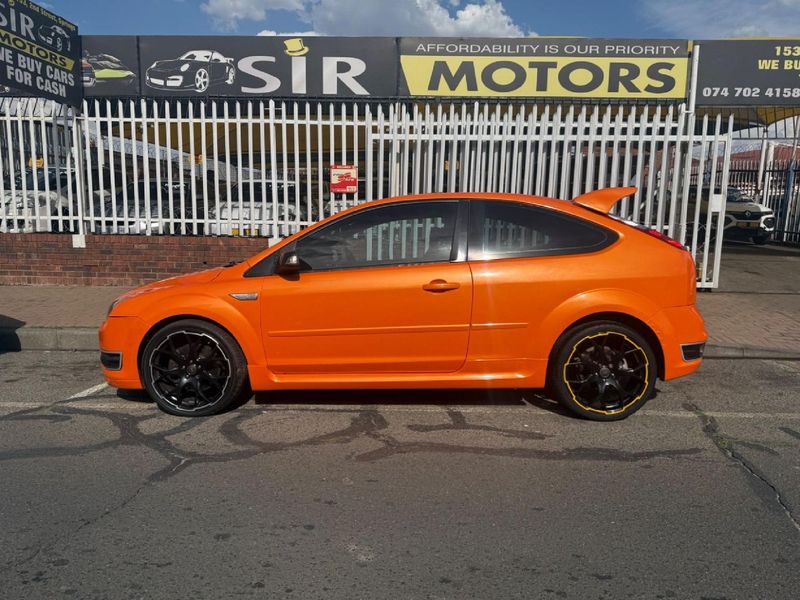 Used Ford Focus 2.5 ST 3-dr for sale in Gauteng - Cars.co.za (ID::9919448)