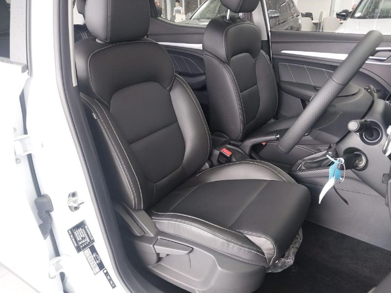 New MG ZS 1.5 LUX Auto for sale in Gauteng - Cars.co.za (ID::9937822)