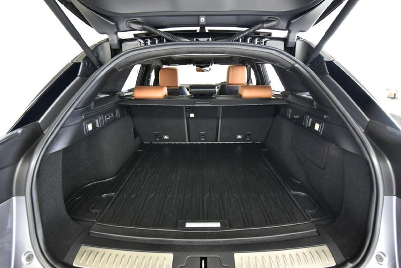 Used Land Rover Range Rover Velar 5.0 V8 SVAD for sale in Gauteng ...