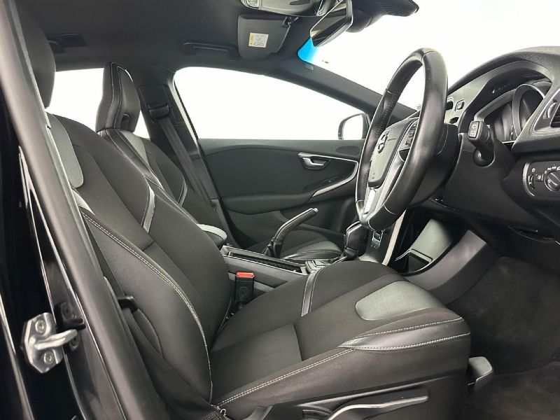 Used Volvo V40 D2 Momentum Auto for sale in Gauteng - Cars.co.za (ID ...