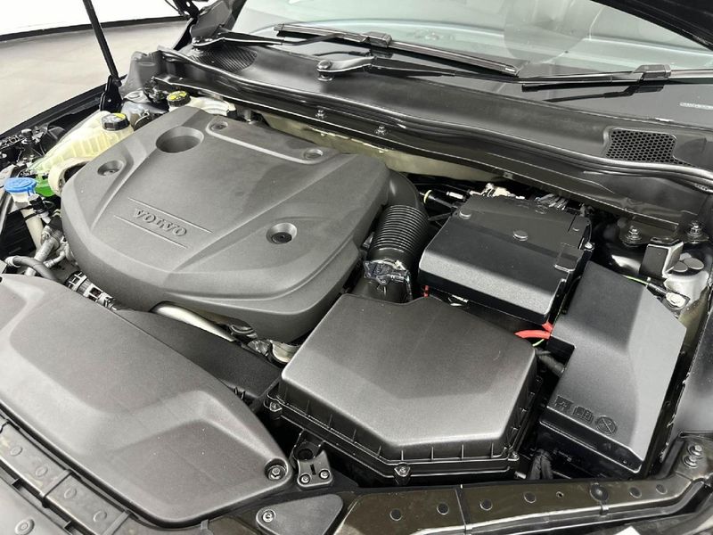 Used Volvo V40 D2 Momentum Auto for sale in Gauteng - Cars.co.za (ID ...