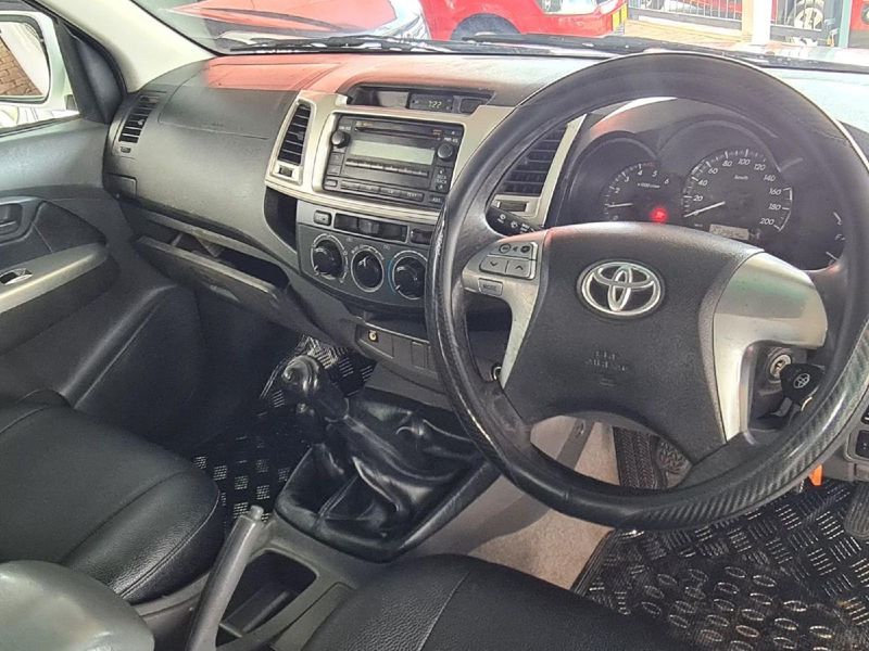 Used Toyota Hilux 2.5 D-4D SRX 4x4 Double-Cab for sale in North West ...