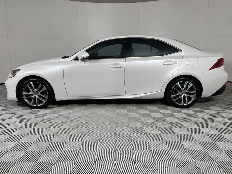 Used Lexus IS 200T EX | 300 EX for sale in Gauteng - Cars.co.za (ID ...