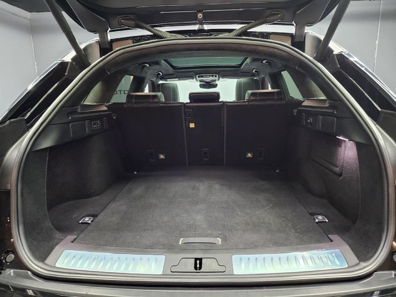 Used Land Rover Range Rover Velar 5.0 V8 SVAD for sale in Gauteng ...