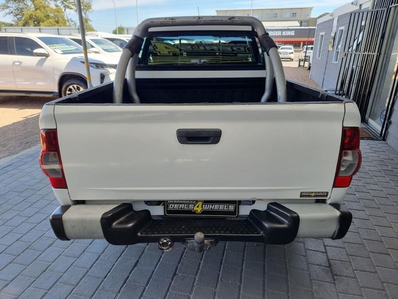 Used Isuzu KB 240 Double-Cab LE for sale in Western Cape - Cars.co.za ...