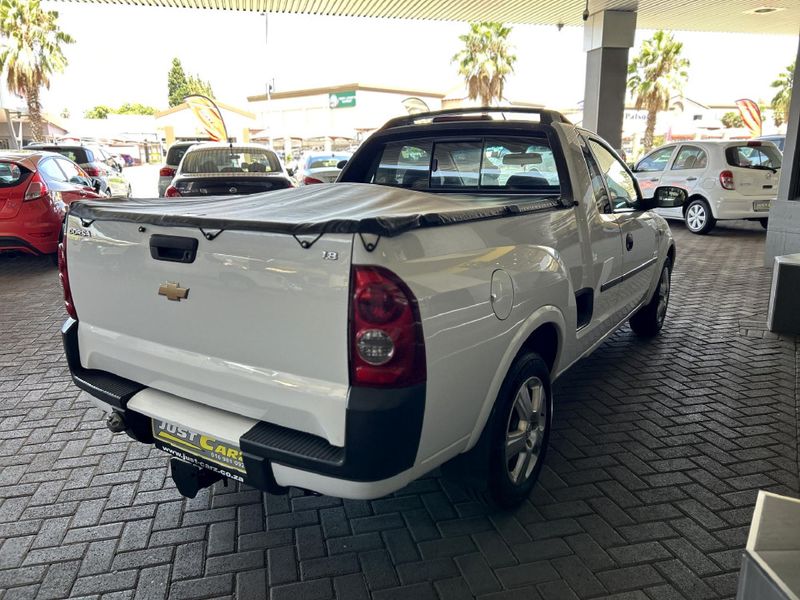 Used Opel Corsa Utility 1.8 Sport for sale in Gauteng - Cars.co.za (ID ...